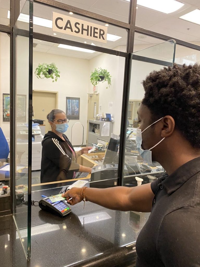 City’s Cashiers Desk at Civic Centre Goes Cashless – City of Mississauga