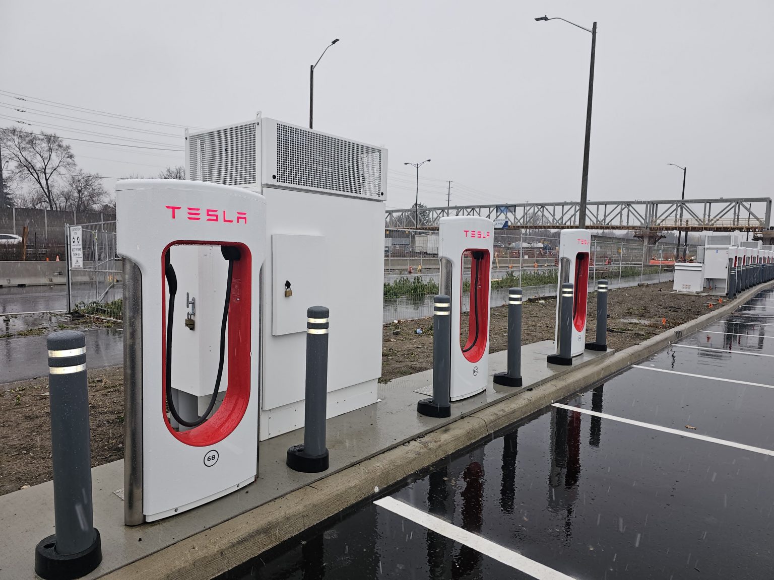 Tesla installs new charging stations in Mississauga putting the City on ...