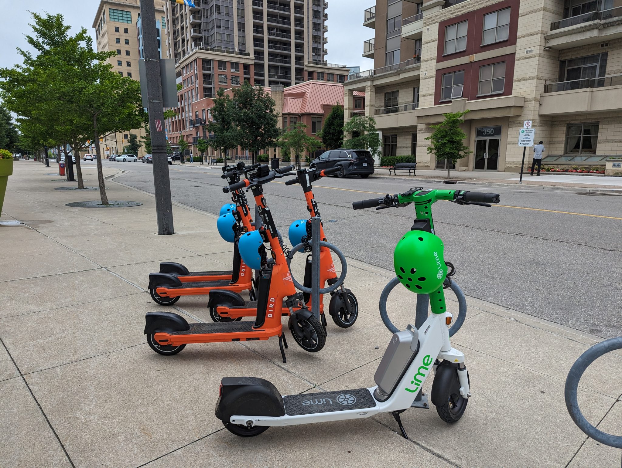Get ready to roll, Mississauga: City launches shared e-bikes and e ...